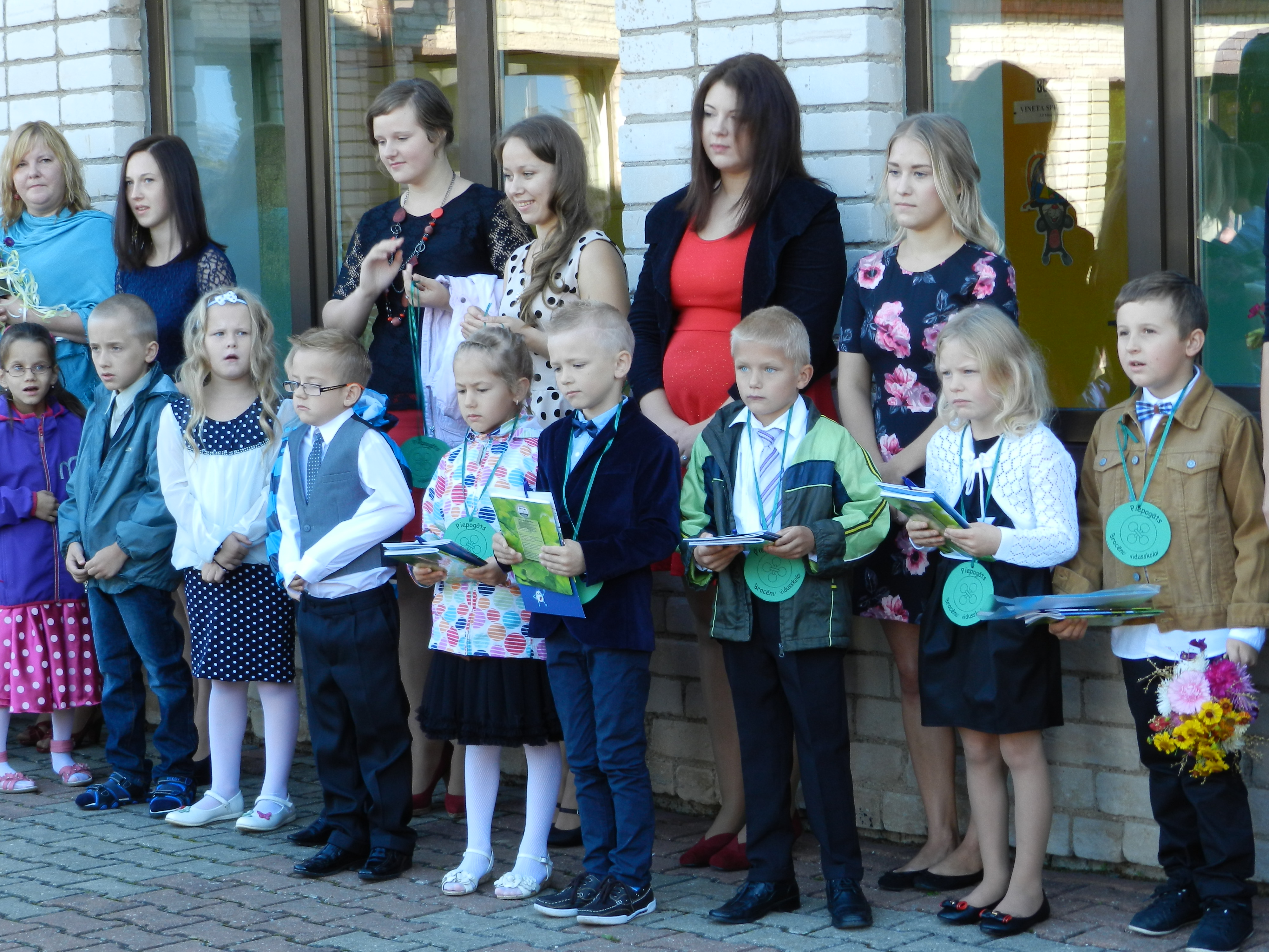 Brocēnu vidusskola » Zinību diena 1.septembris